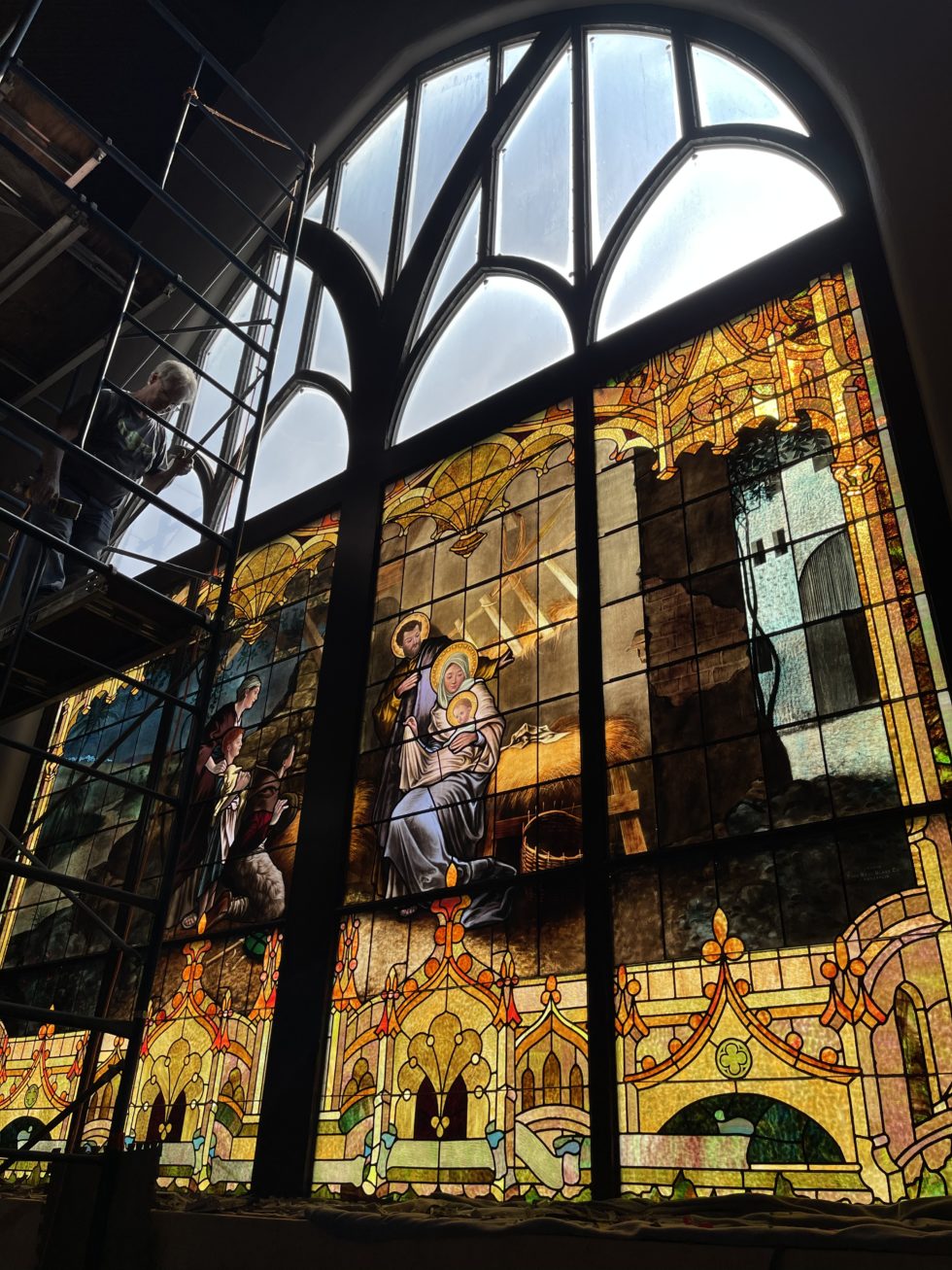 Artistic Glass Studio - Custom Stained Glass